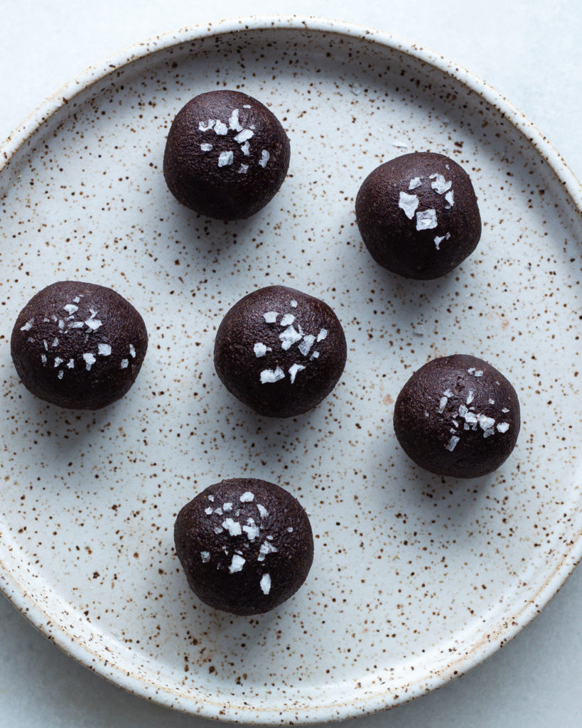 5-Ingredient Fudge Bites - Justine Doiron